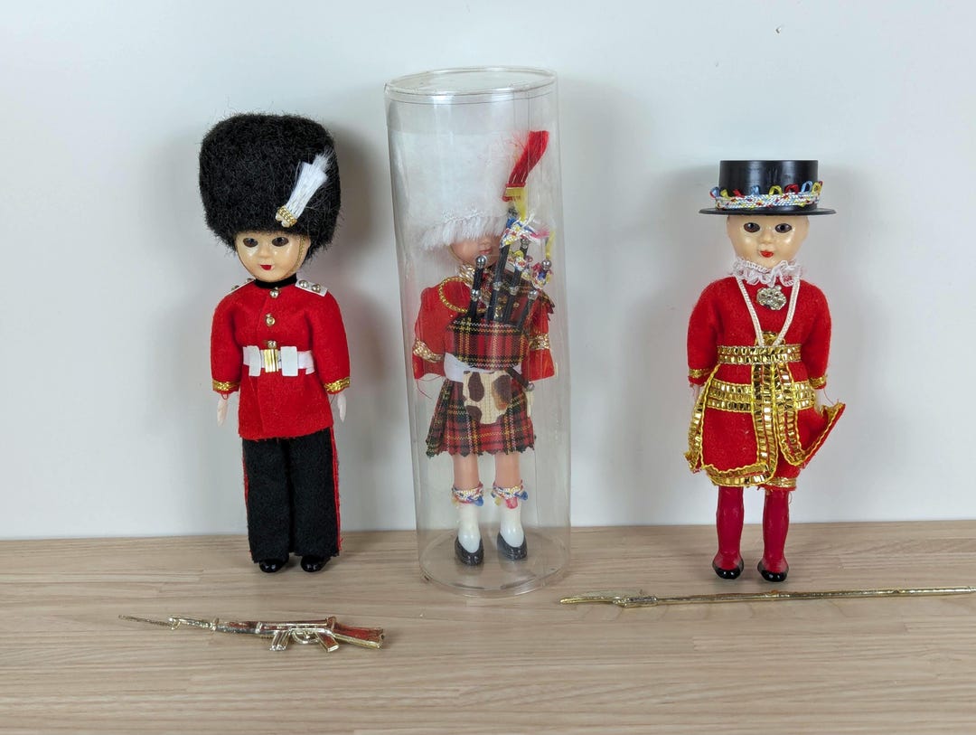 Vintage 1970s Scottish and English Beefeater Dolls 6" - Etsy