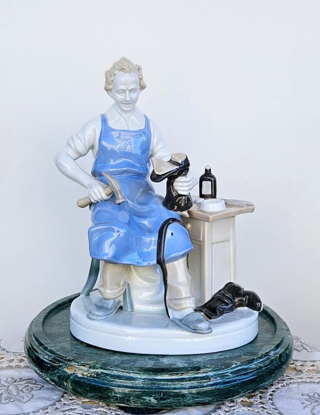 Vintage Germany Porcelain Figurine Shoemaker Wagner & Apel GDR ...