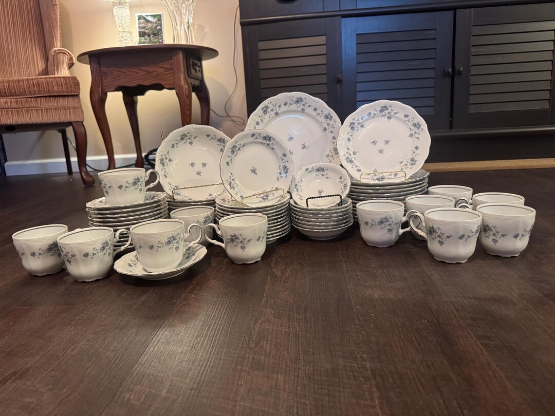 102 Piece Dinnerware Set of Blue Garland (thailand Traditions) With 12 ...