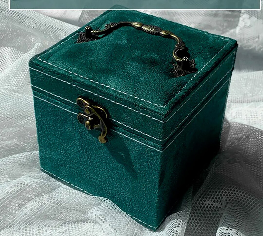 Green Velvet Jewelry Box, Chic and Original Jewelry Storage, Vintage ...
