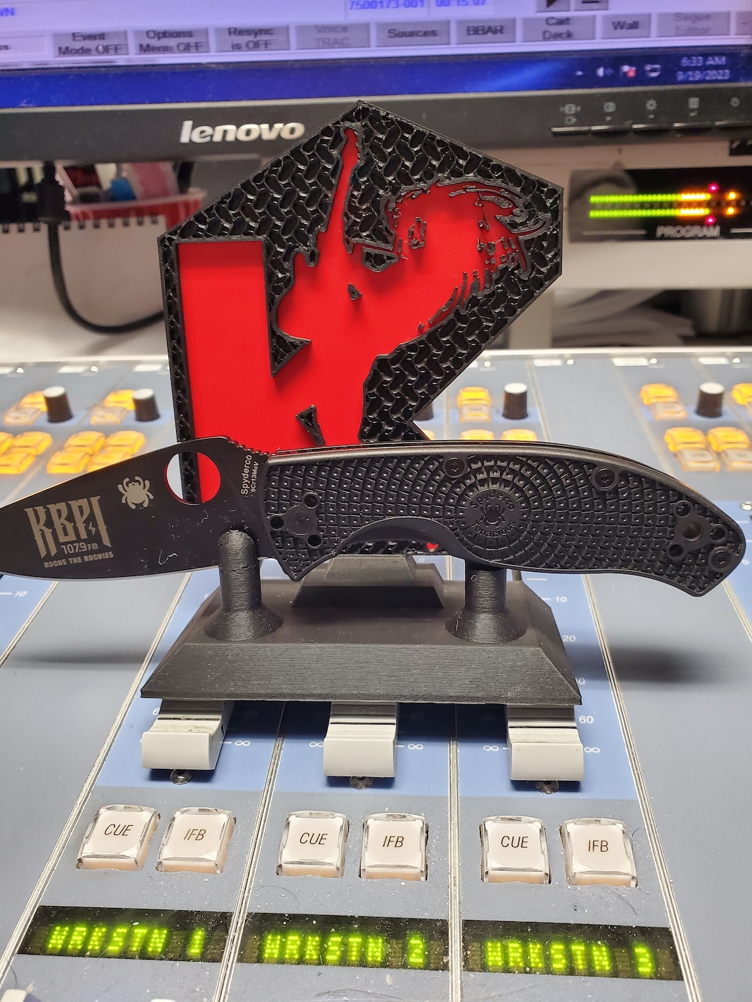 KBPI Spyderco Knife Stand - Etsy