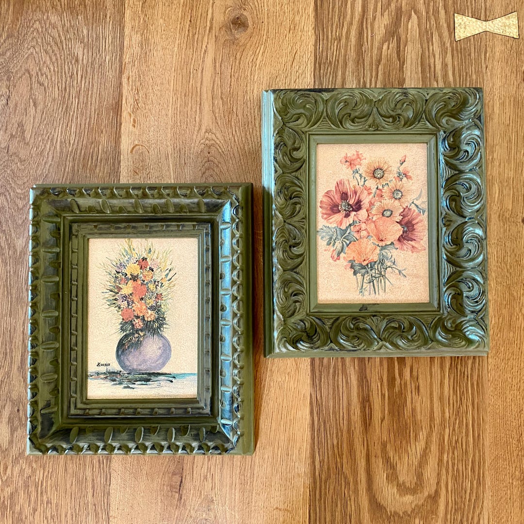 Vintage Pair of Two Floral Still Life Prints in Plastic Wood Look ...