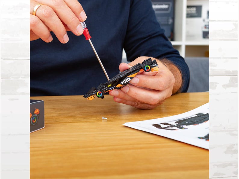 Mclaren F1 Advent Calendar | 24-day Build Kit With 1:43 Model Car ...