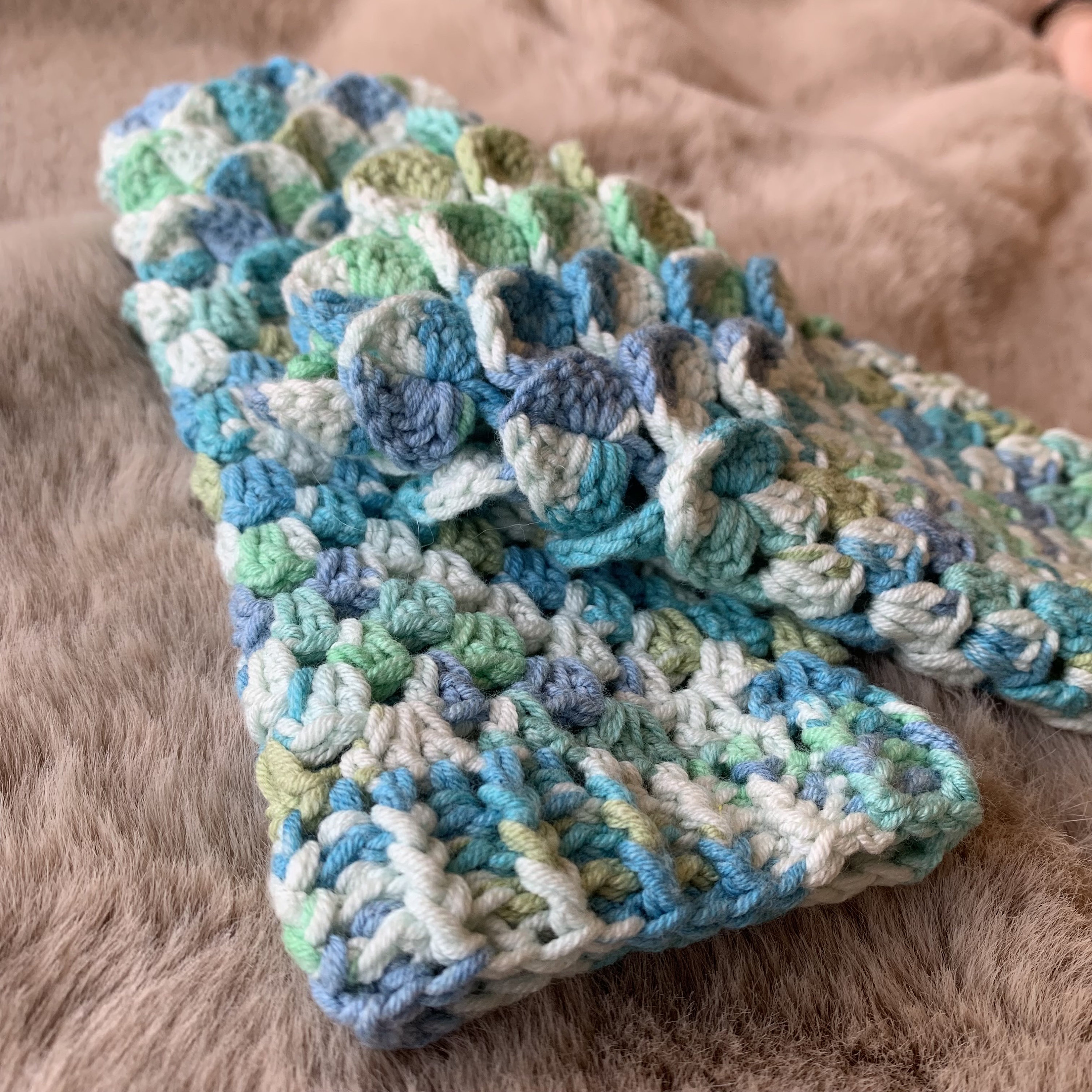 Dragon Scale Gloves, Fingerless Gloves, Crocodile Stitch, Mitts ...