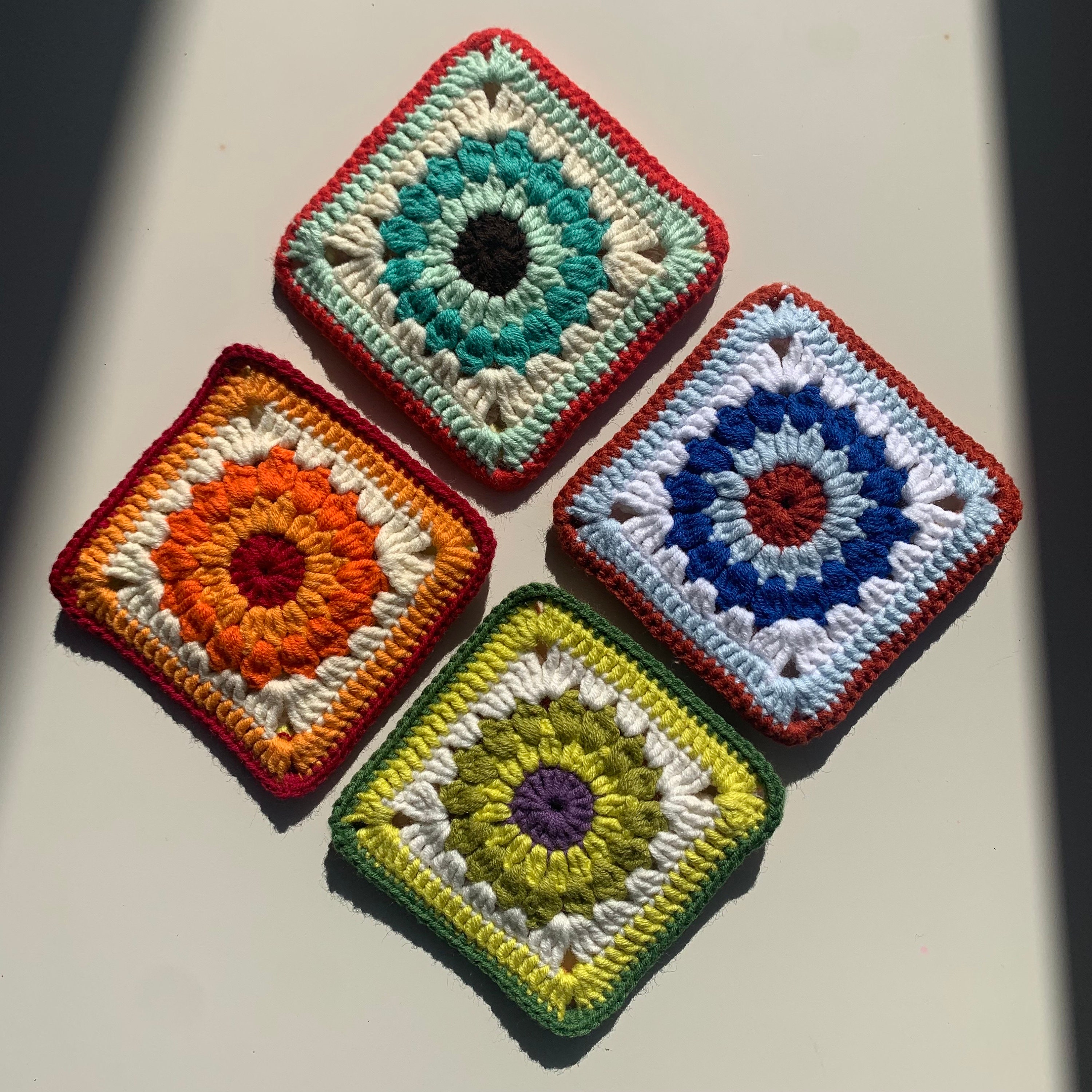 Lot 16 Pcs Starburst Granny Squares, Sturburst Motifs, Unblocked Granny ...