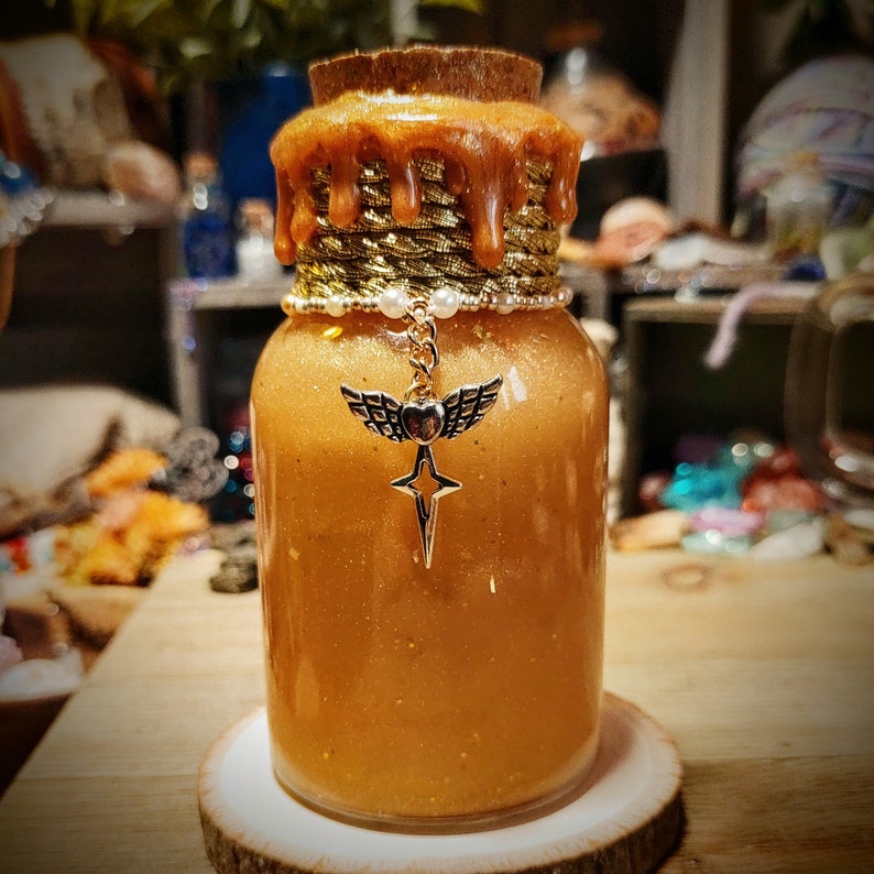 Cleric's Potion (floating D20 Dice Roller | D&D Dice Rolling Potion) - Etsy