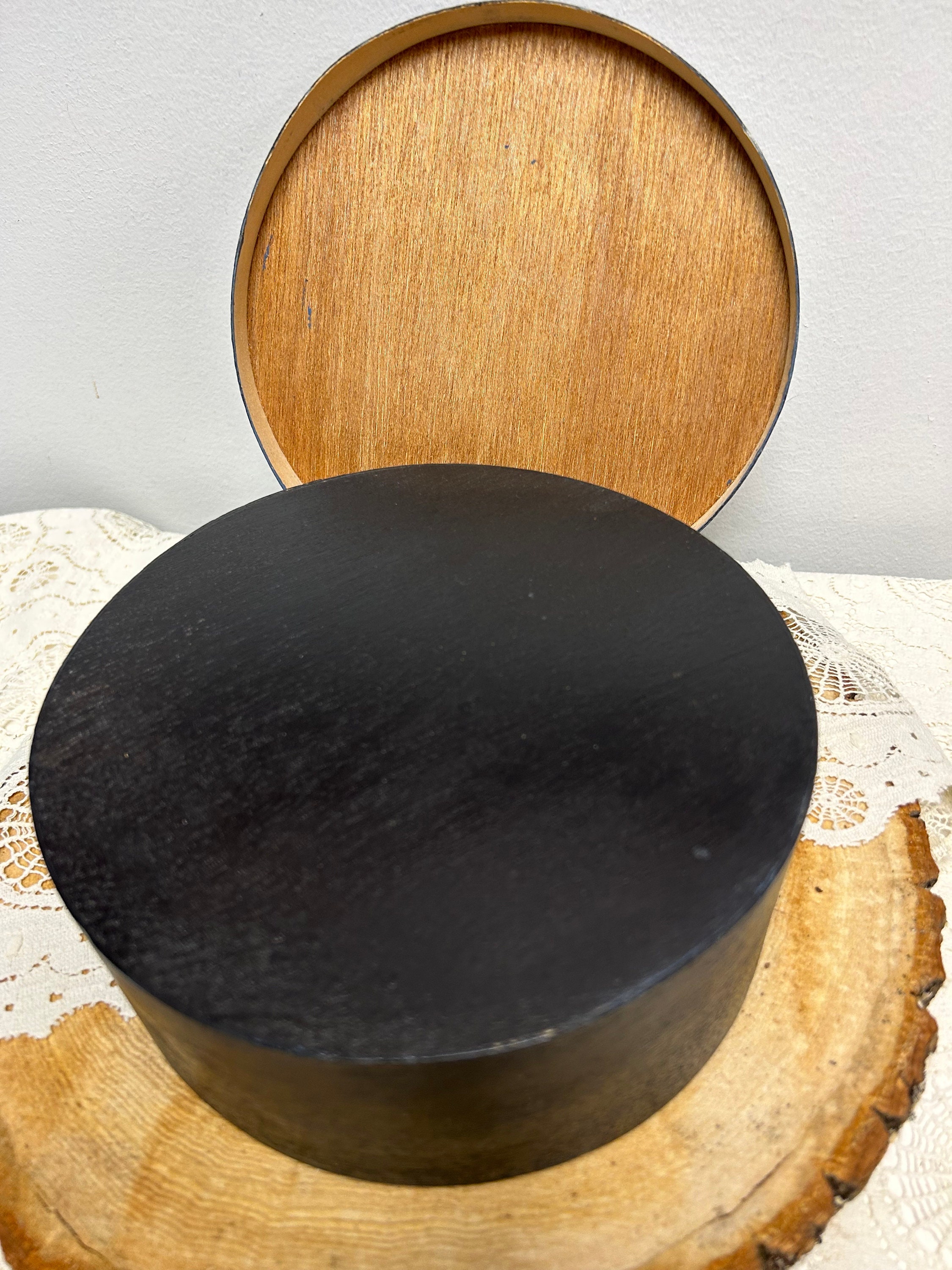 Vintage Round Wood Shaker Box, Black, Sheep, Lamb, Farmhouse, Farm ...