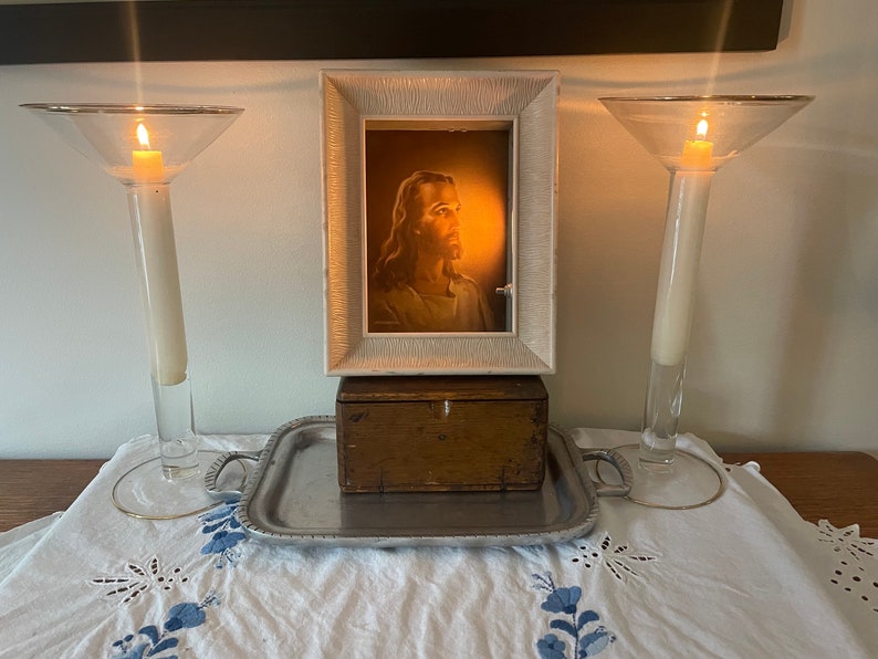 Light up Jesus Portrait Created by Underwriters Laboratories, Inc ...