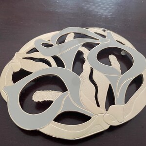 Calla Lily Trivet in White and Gold, Hot Plate Holder, Oneida ...