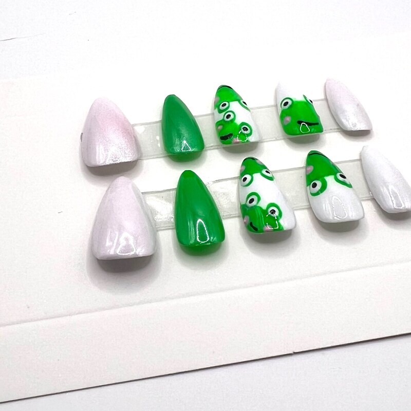 Frog Nails - Etsy