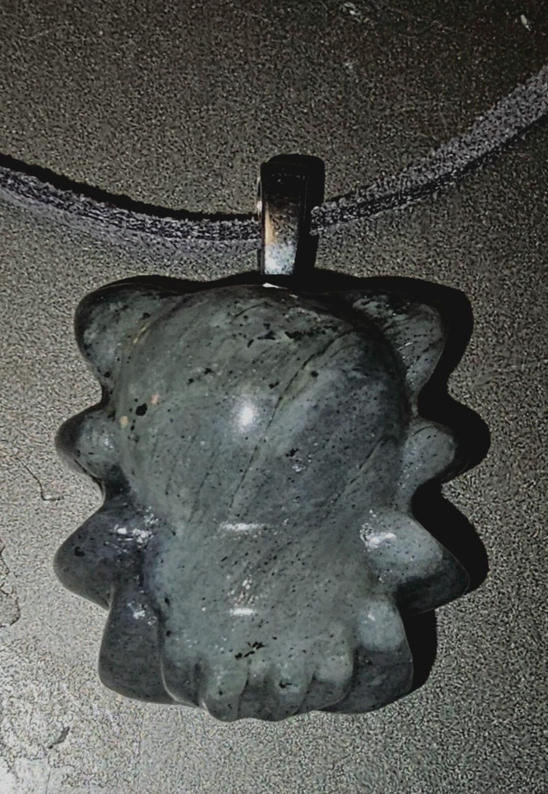 Labradorite Carved Orb Weaver. Spider Sculpture Pendant. - Etsy