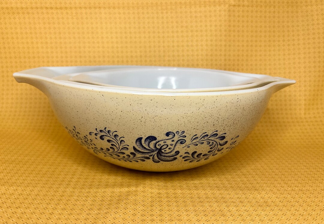 Vintage Pyrex Homestead Mixing Bowls 3 - Etsy