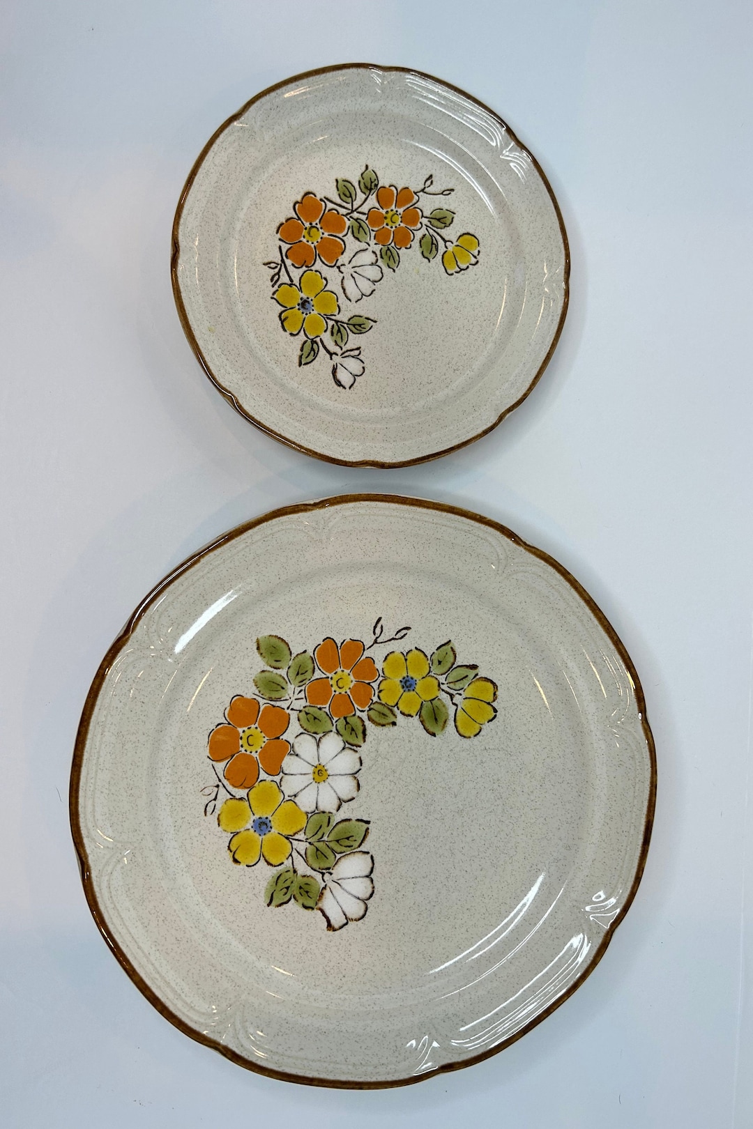 Vintage Hearthside Stoneware Plate Set - Etsy