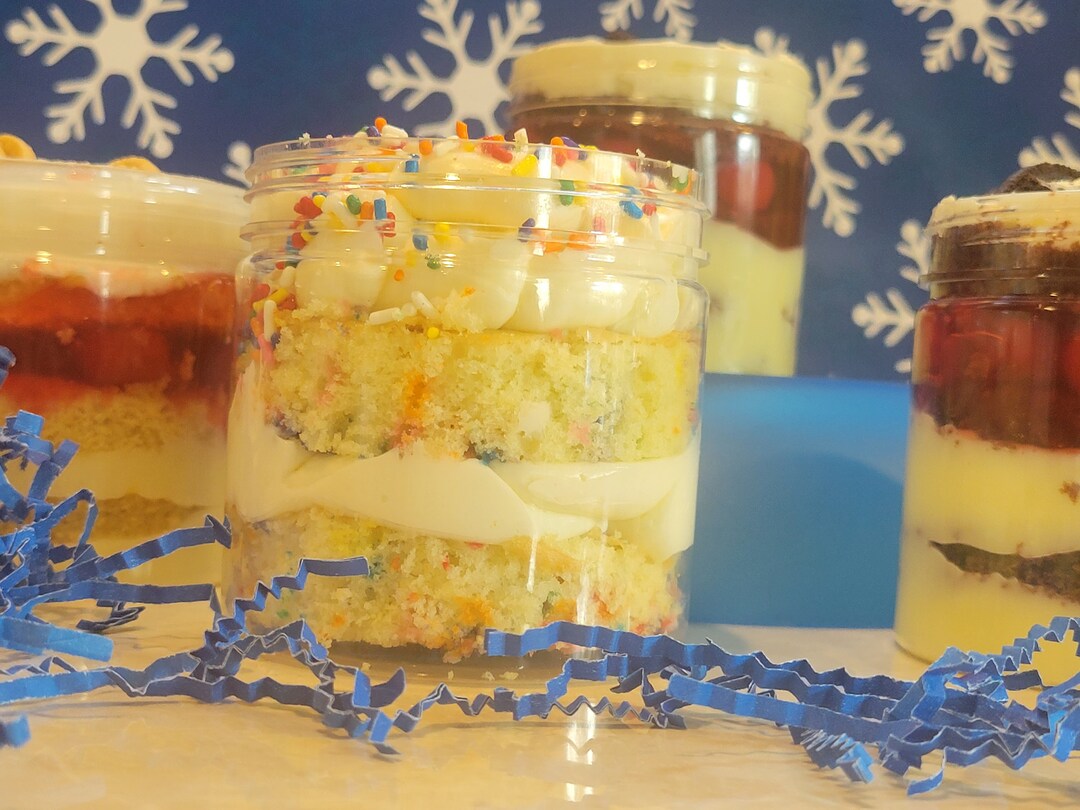 2 Cake in a Jar delicious Confetti Cake Not Too Sweet Buttercream Icing ...
