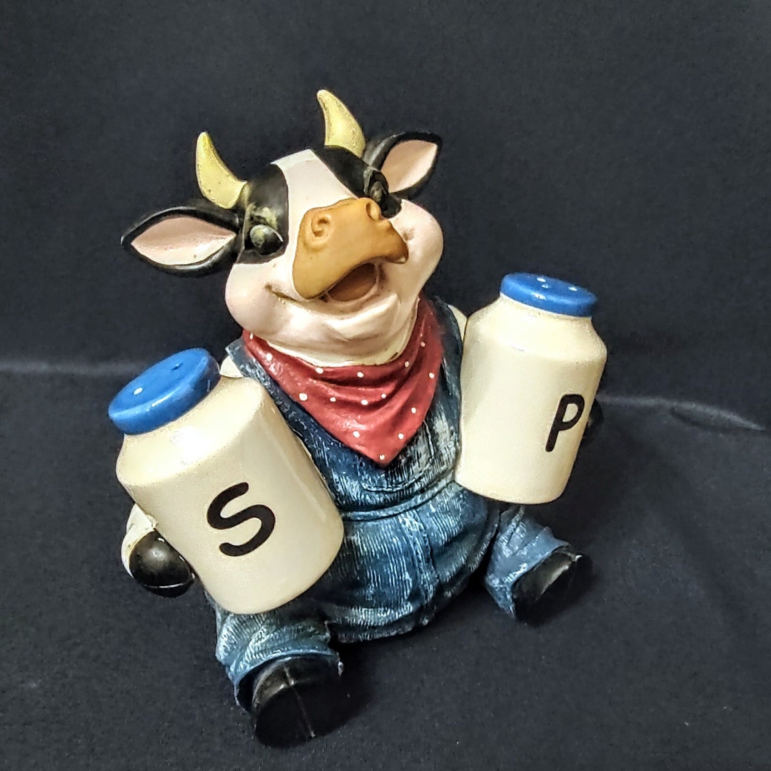 Milk Cow Salt and Pepper Shaker Set - Etsy