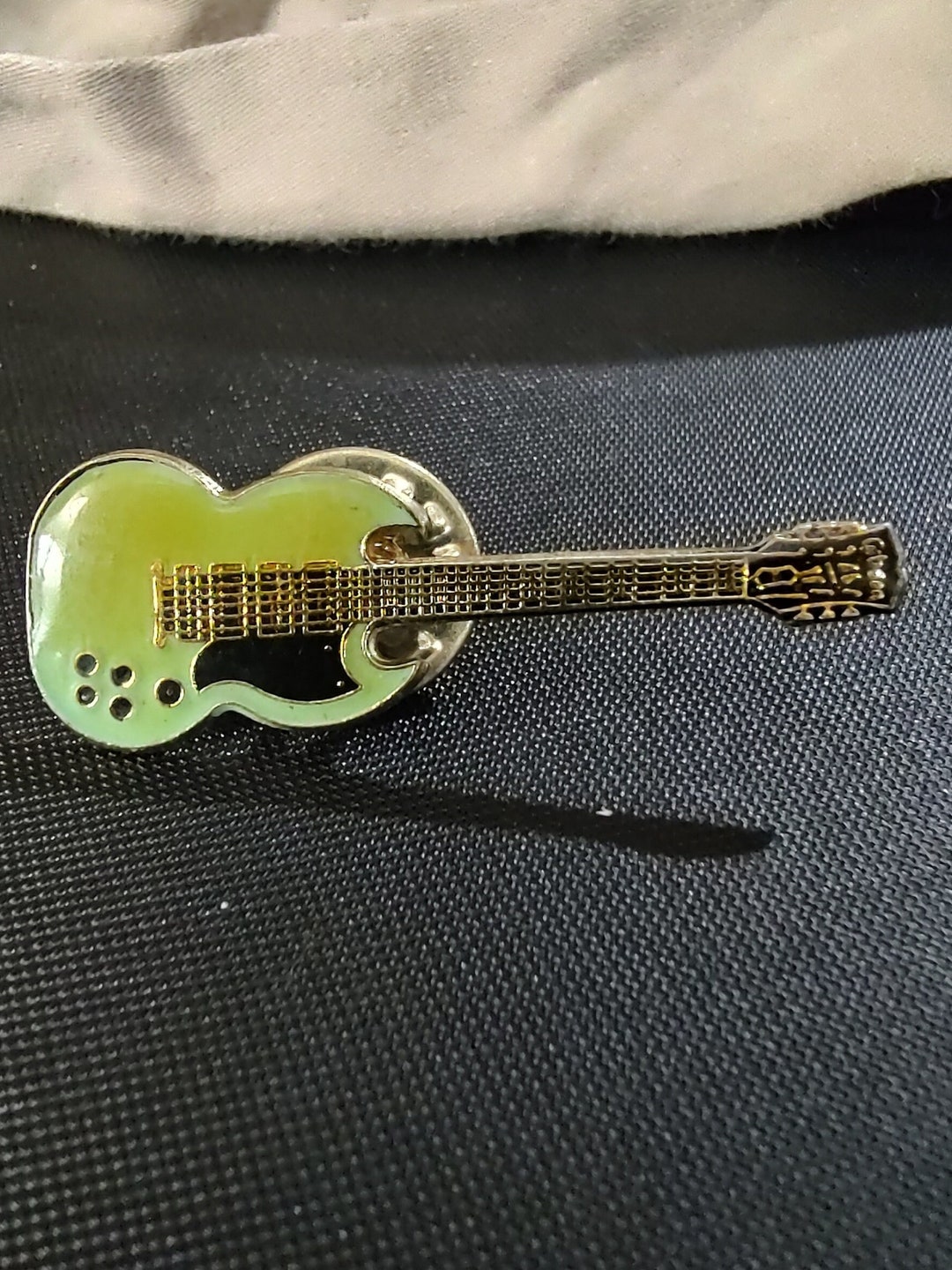 Vintage Green Gibson SG Guitar Hat Pin - Etsy