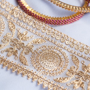 Gold Zari Border With Beautiful Paisley Zari Thread Work 6cm Tulle ...