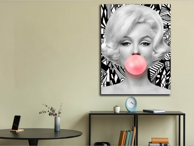 Marilyn Monroe Pink Bubble Gum Canvas Print Art, Marilyn Monroe Poster ...