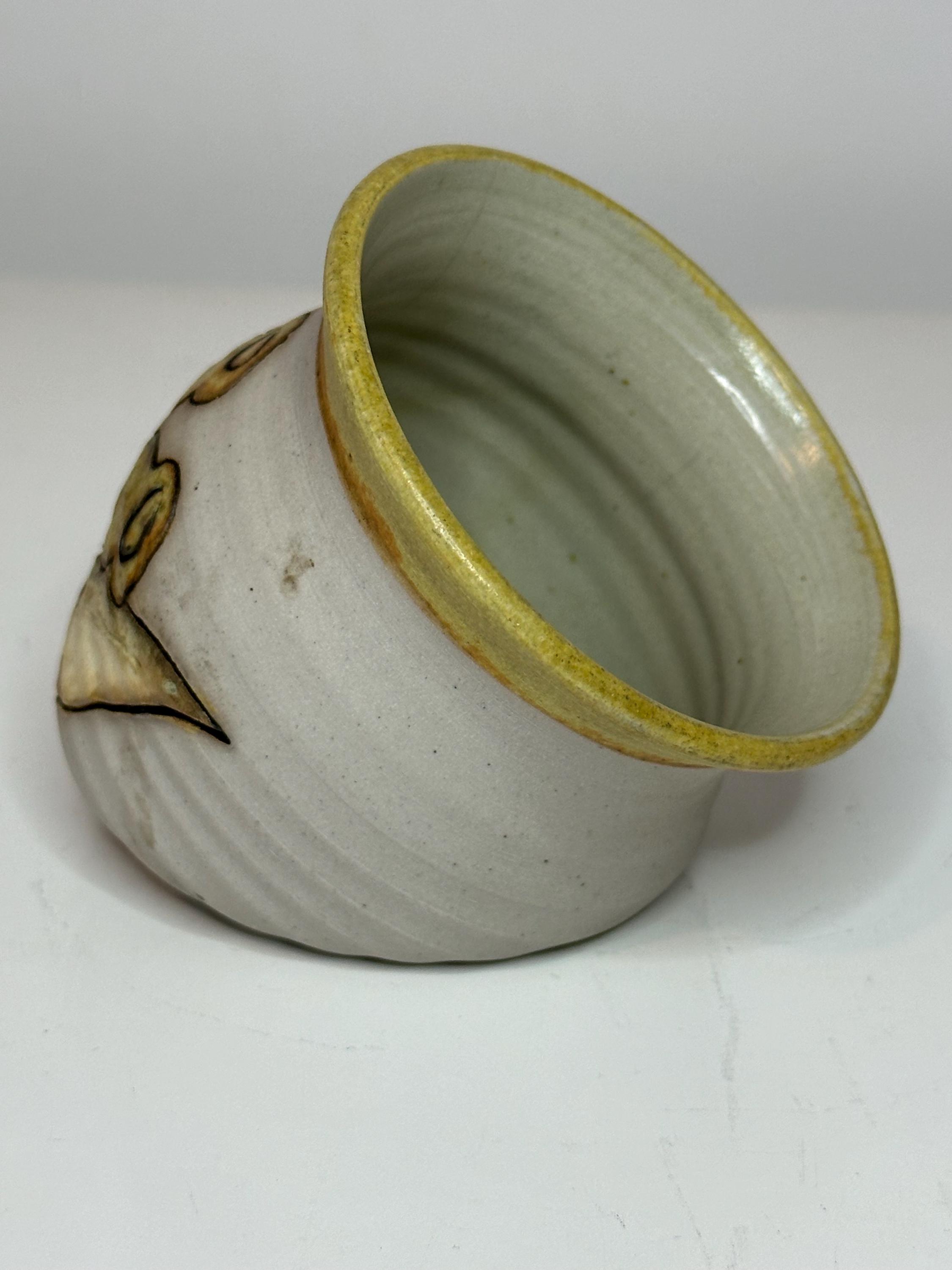 SPRING MOUNT Australian Pottery Gumnut Design Signed Small Salt Pig ...