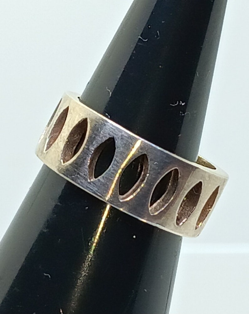 Symmetrical Ring | Affordable Luxury Silver Ring | Tight Open Elipse ...