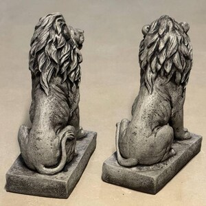 Two Sitting Lions on Base Statue Pair Lions Figure Stone Guardian Lions ...