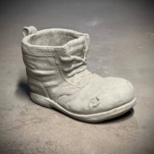 Concrete Old Shoe Flowers Planter Figure Outdoor Garden Pot Statue Boot ...