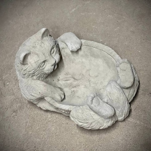 Concrete Laying Cat Statue Detailed Resting Cat Figurine Outdoor Bird ...