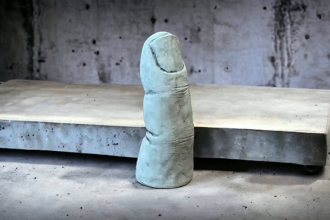 Massive Finger Statue Concrete Middle Finger Sculpture Detailed Garden ...