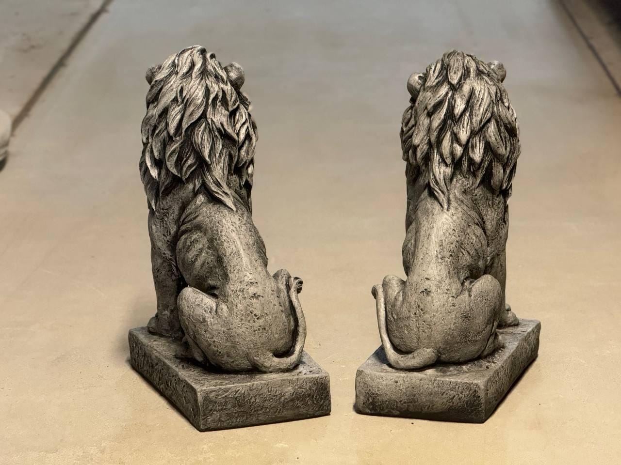 Two Sitting Lions on Base Statue Pair Lions Figure Stone Guardian Lions ...