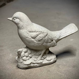 Robin Bird Statue Large Robin Bird on Stump Figure Concrete Bird on ...