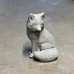 Concrete Fox Statue Sitting Wild Fox Figure Sculpture for Garden ...