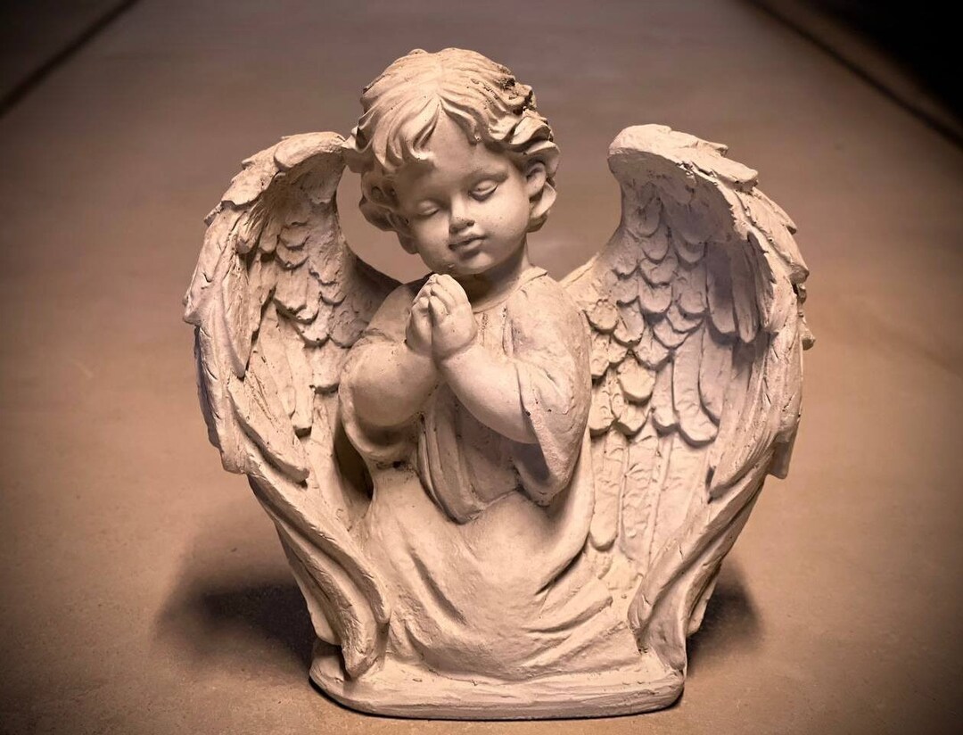 Kneeling Angel With Big Wings Figurine Praying Angel on Knee Statue ...