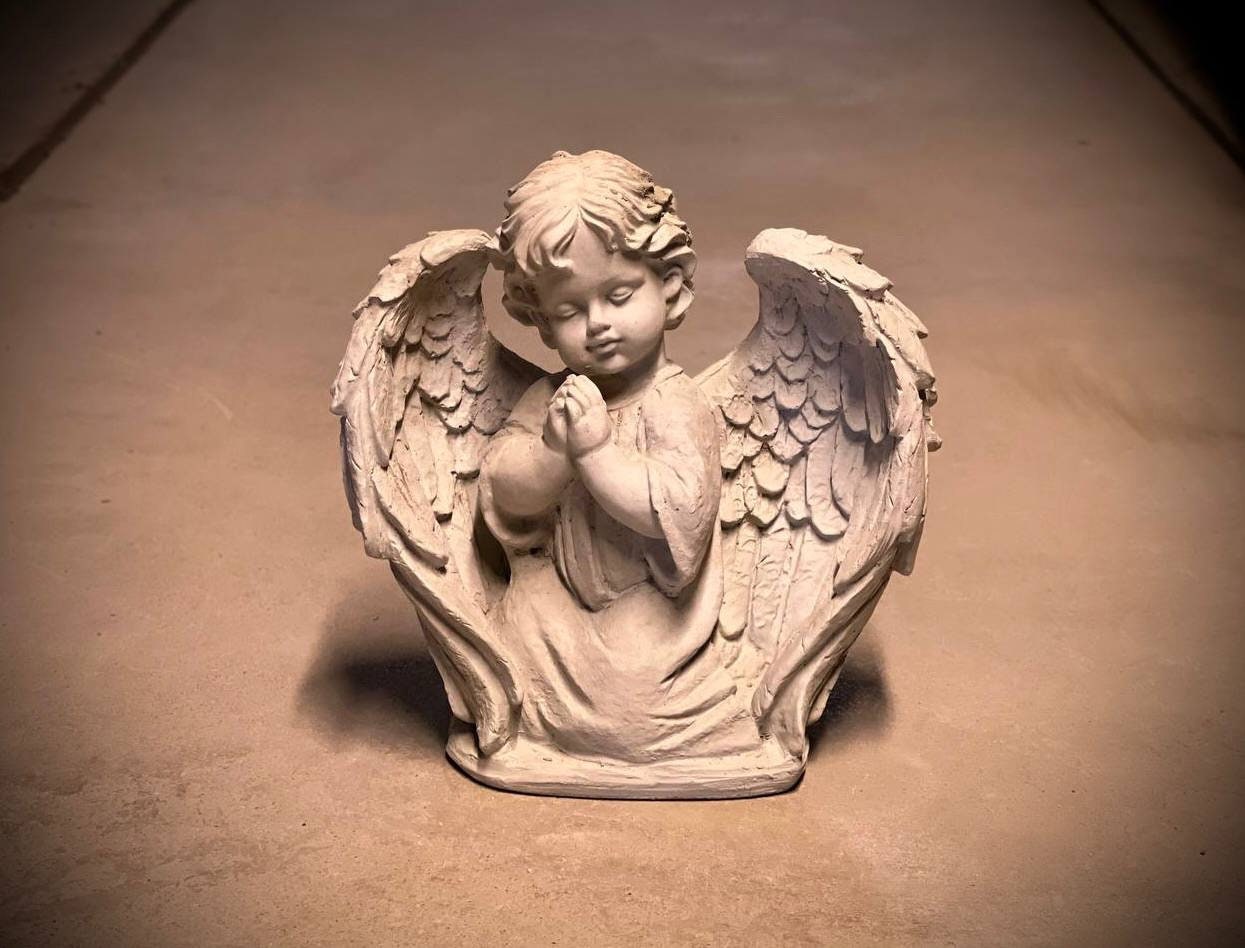 Kneeling Angel With Big Wings Figurine Praying Angel on Knee Statue ...