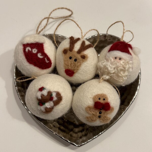 Needle Felted Christmas Bauble - Etsy UK
