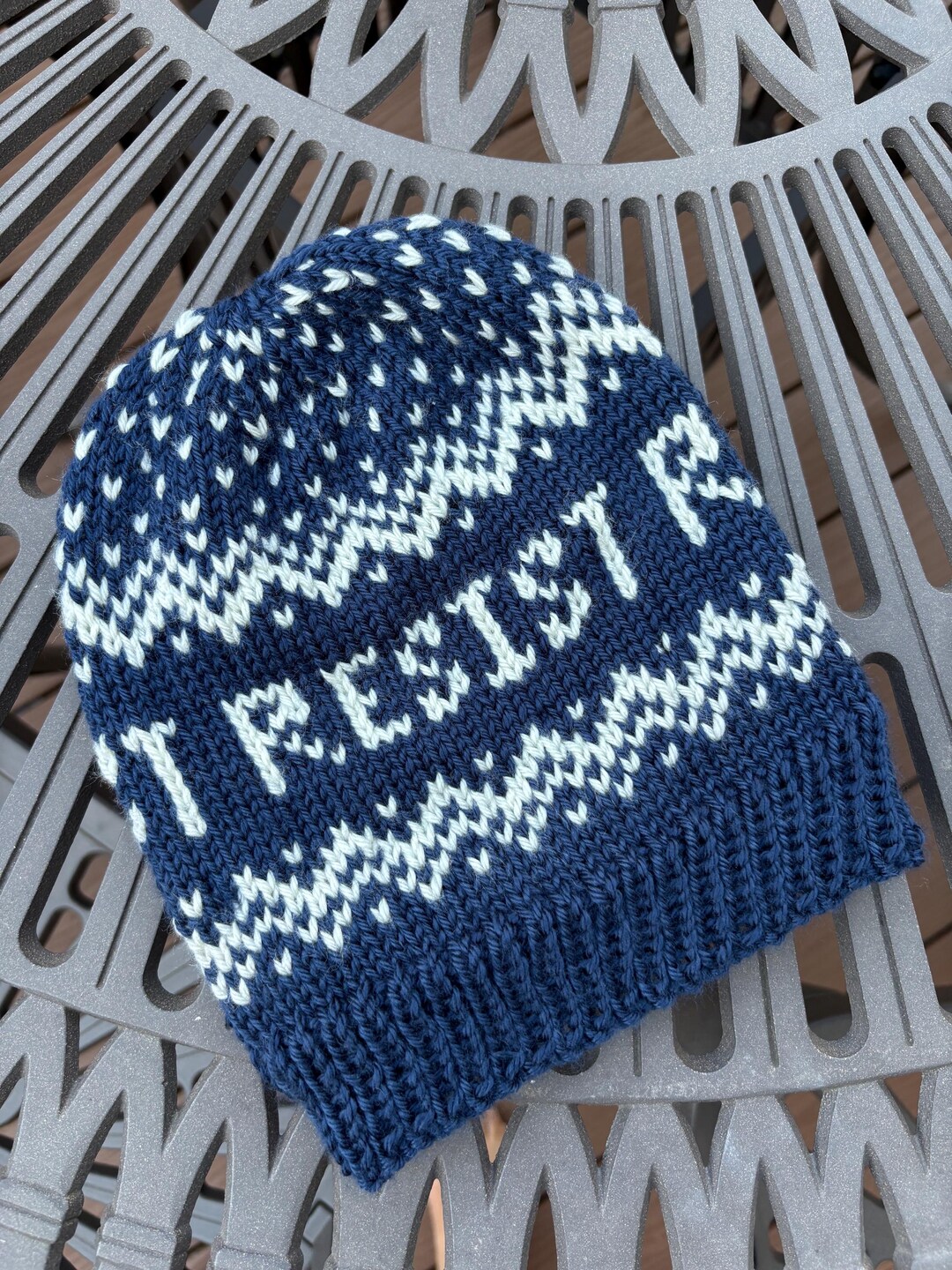 Adult Hand Knit Resist Beanie L Toque; American, Navy - White, Acrylic ...