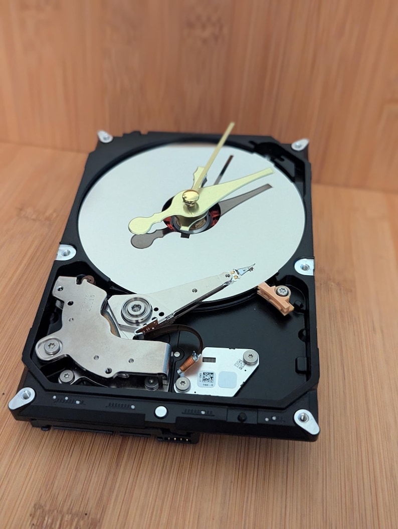 Modern Upcycled Hard Drive Clock - Etsy