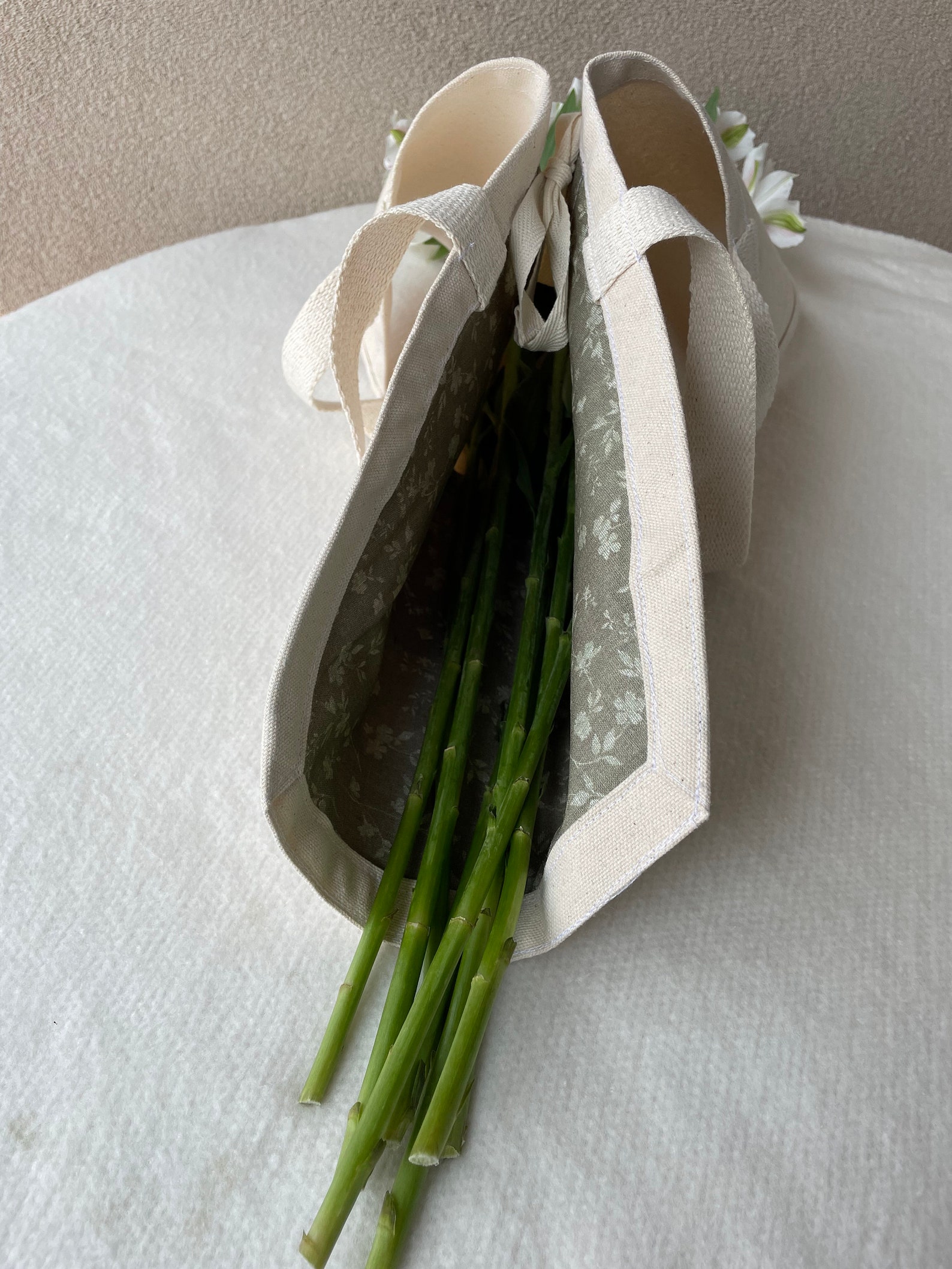 Fresh Cut Flower Tote, Lay Flat Flower Carrier With Pocket, Canvas Bag ...