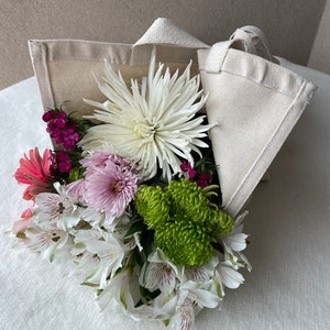 Fresh Cut Flower Tote, Lay Flat Flower Carrier With Pocket, Canvas Bag ...
