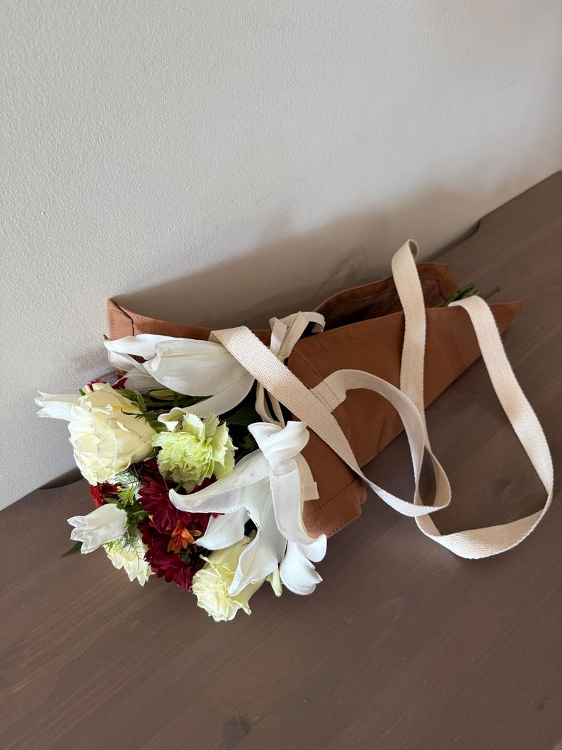 Fresh Cut Flower Tote, Lay Flat Flower Carrier With Pocket, Canvas Bag ...