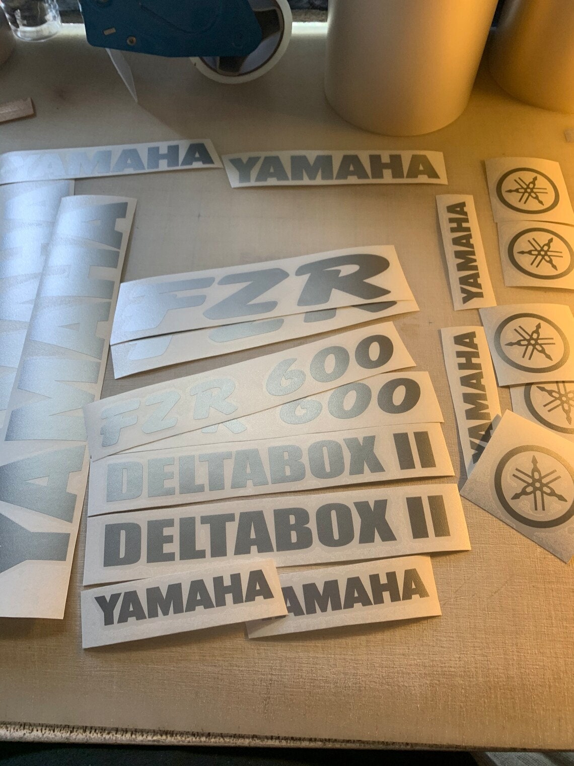 YAMAHA FZR 600 Decal Kit Made to Order 20 Colors 88 89 90 91 92 93 94 ...