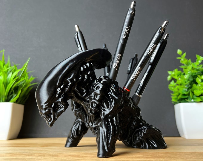 Alien Xenomorph Inspired Pen Holder - Etsy