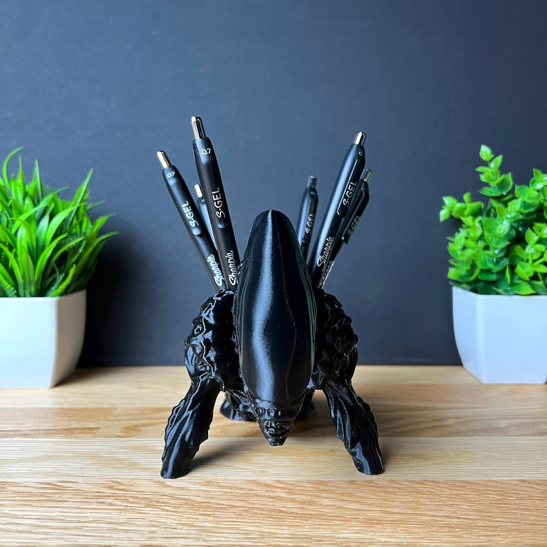 Alien Xenomorph Inspired Pen Holder - Etsy