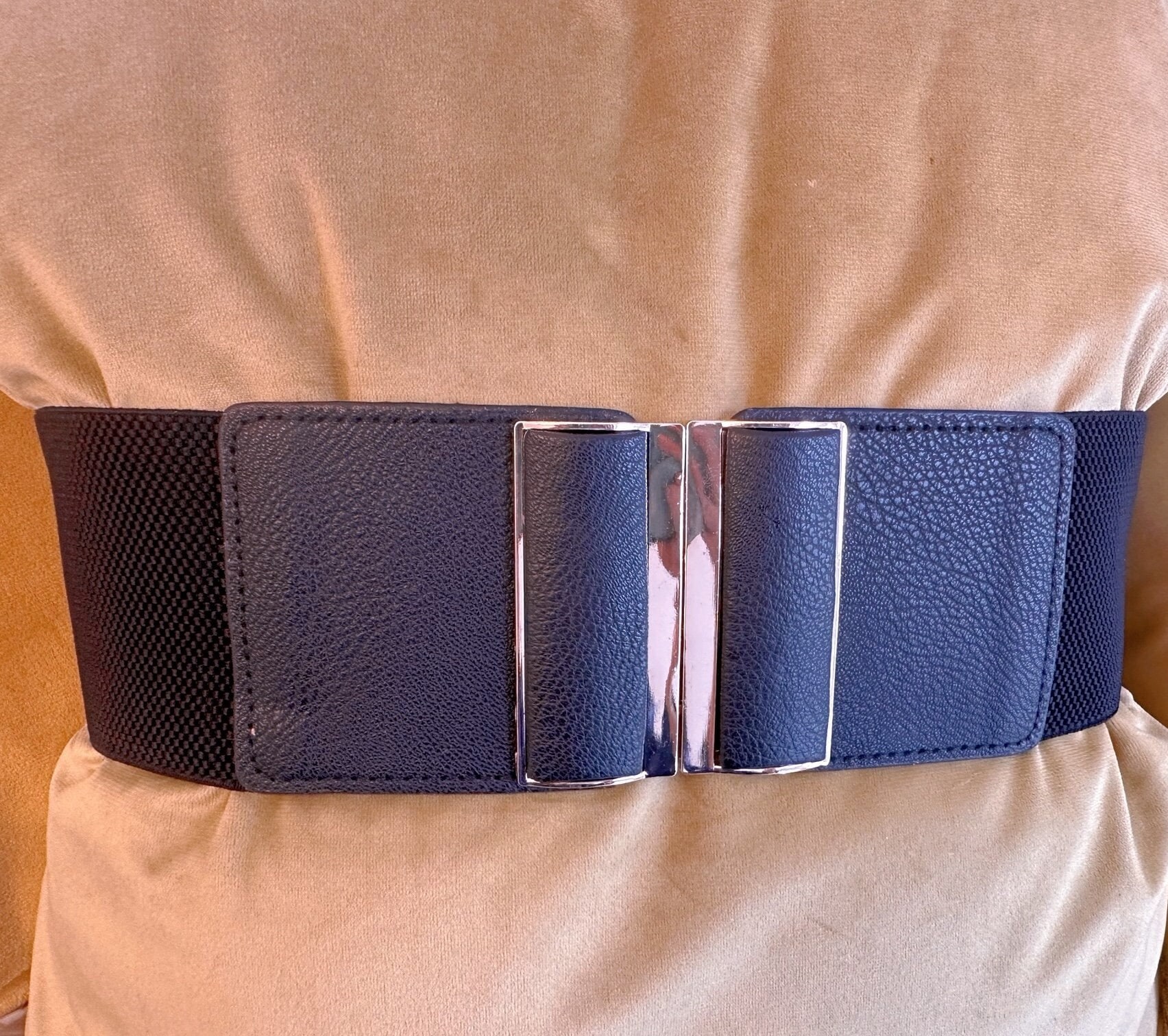 Elastic Wide Belts With Unusual Fasteners Beautiful Stretchable Belts ...