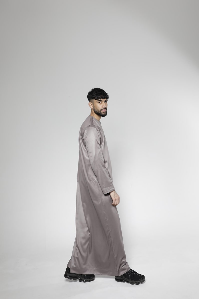 Mens Luxury Thobe Emirati Omani Qatari Saudi Oman Bahrain Arab Shiny ...