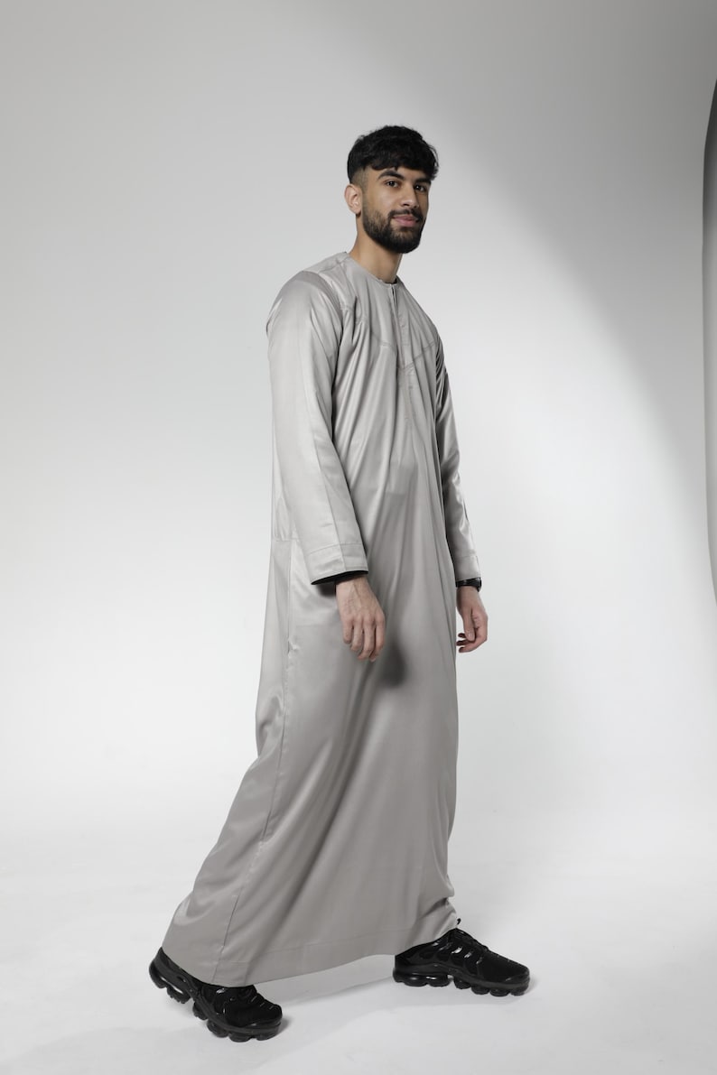 Mens Luxury Thobe Emirati Omani Qatari Saudi Oman Bahrain Arab Shiny ...