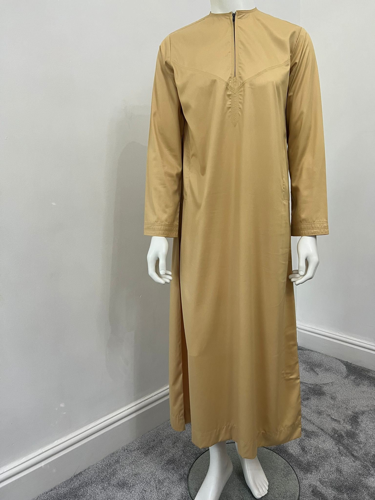 Mens Luxury Thobe Emirati Omani Qatari Saudi Oman Bahrain Arab Shiny ...