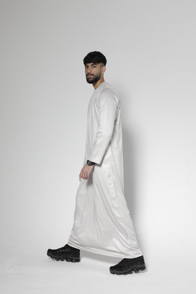 Mens Luxury Thobe Emirati Omani Qatari Saudi Oman Bahrain Arab Shiny ...