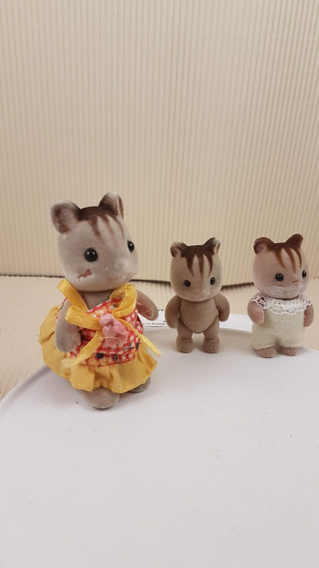 Calico Critters Walnut Squirrel Family of 3, Sylvanian Family - Etsy