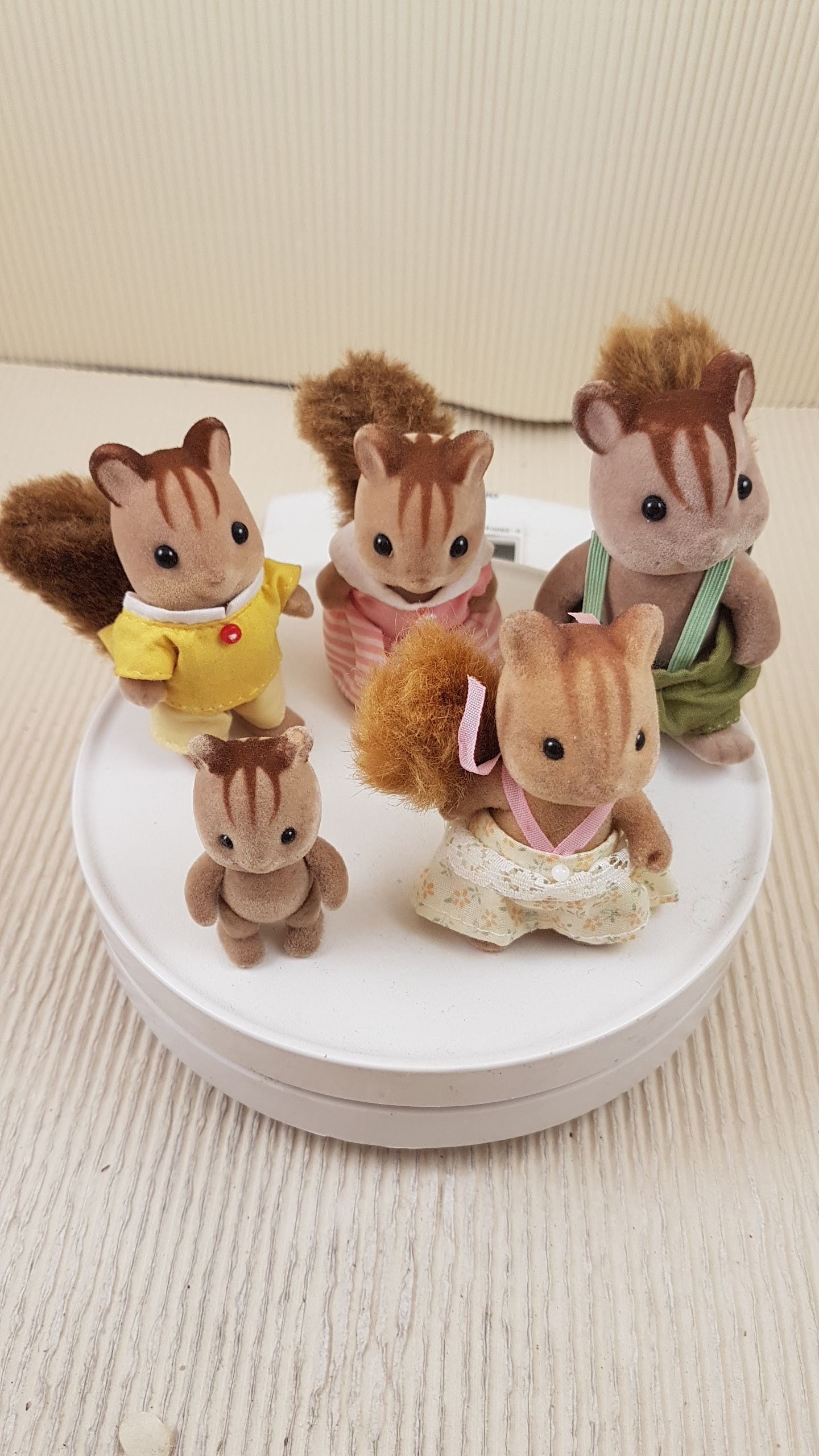 Calico Critters Walnut Squirrel Family of 5, Sylvanian Family - Etsy
