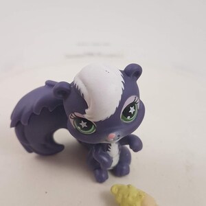 Hasbro Littlest Pet Shop Purple Skunk Green Star #961 - Etsy